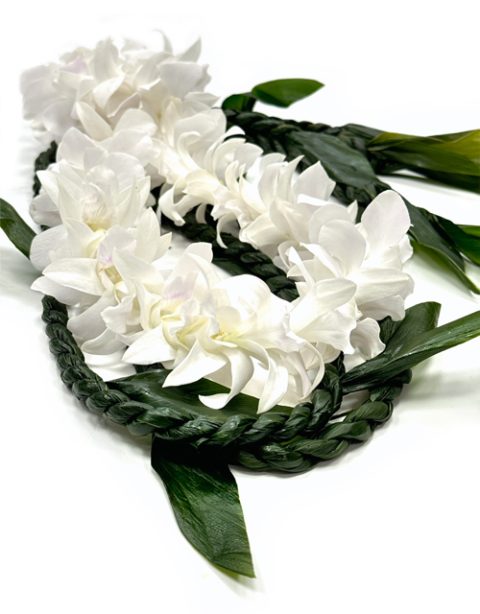 Leis for Your Wedding: Bridesmaids and Groomsmen | Hawaii Flower Lei
